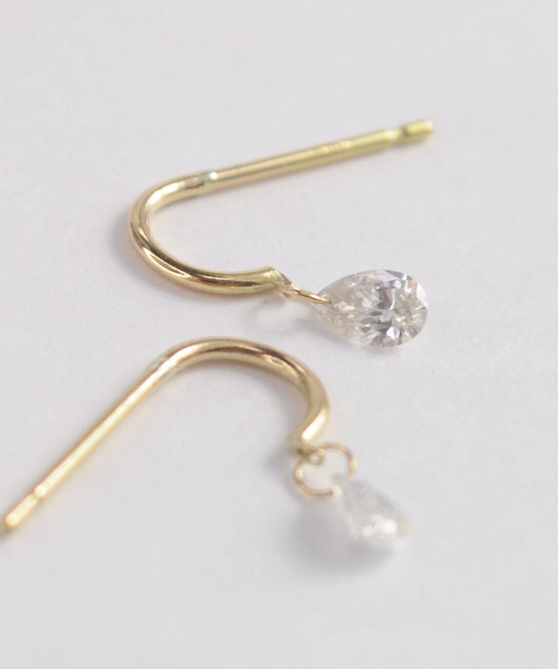 anq.】K18・ティアドロップ 0.2ctダイヤモンド ピアス | KU anq.】K18・ティアドロップ 0.2ctダイヤモンド ピアス | KU