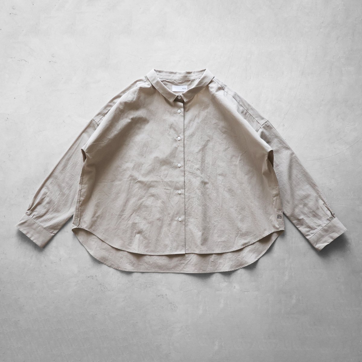 コードレーンワイドブラウス（グレージュ）【レディス】U102 | HUIS onlinestore