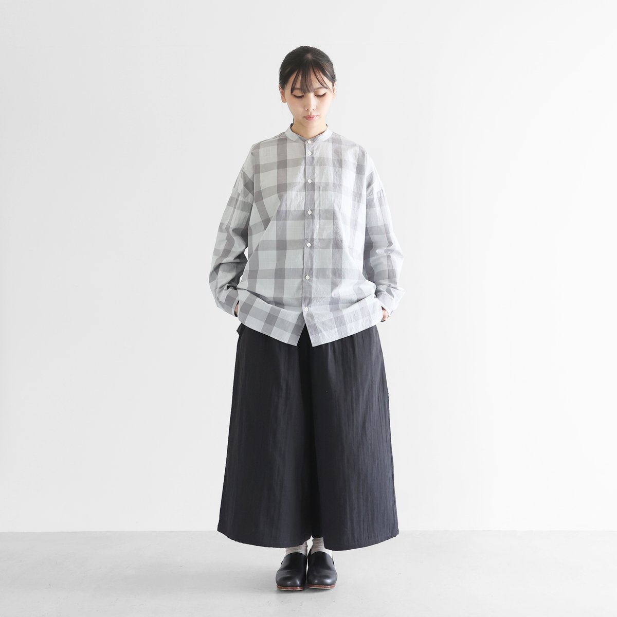 シャトルトリプルガーゼスカートパンツ（ダークグレー）【ユニセックス】505 | HUIS on...