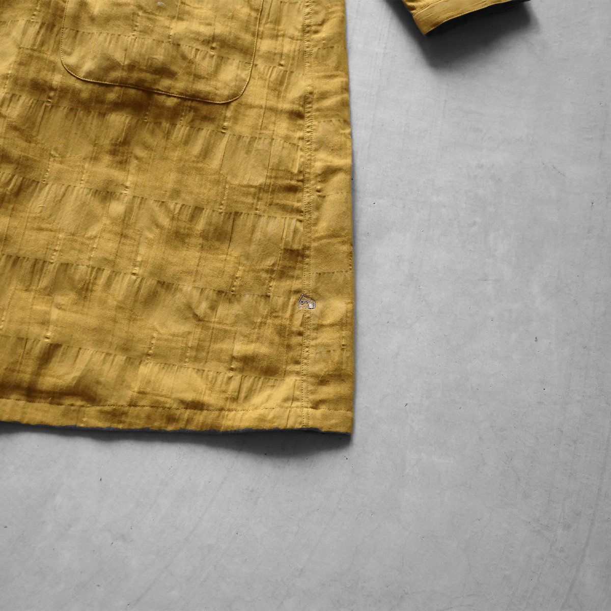 柄二重織シャトルジャガードワンピース（マスタード）【レディス】U203 | HUIS onli...