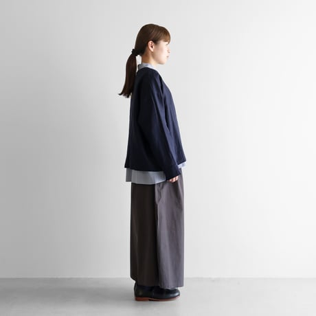 シャトルリネンショートカーディガン（ダークネイビー）【レディス】704 | HUIS onli...