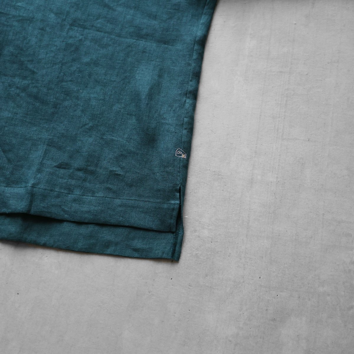 シャトルリネンワイドブラウス（ダークグリーン）【レディス】U105 | HUIS online...