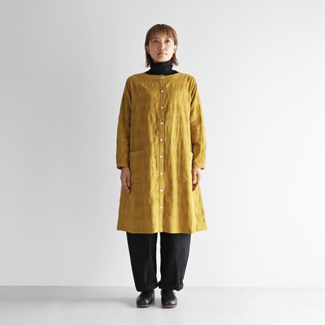 柄二重織シャトルジャガードワンピース（マスタード）【レディス】U203 | HUIS onli...