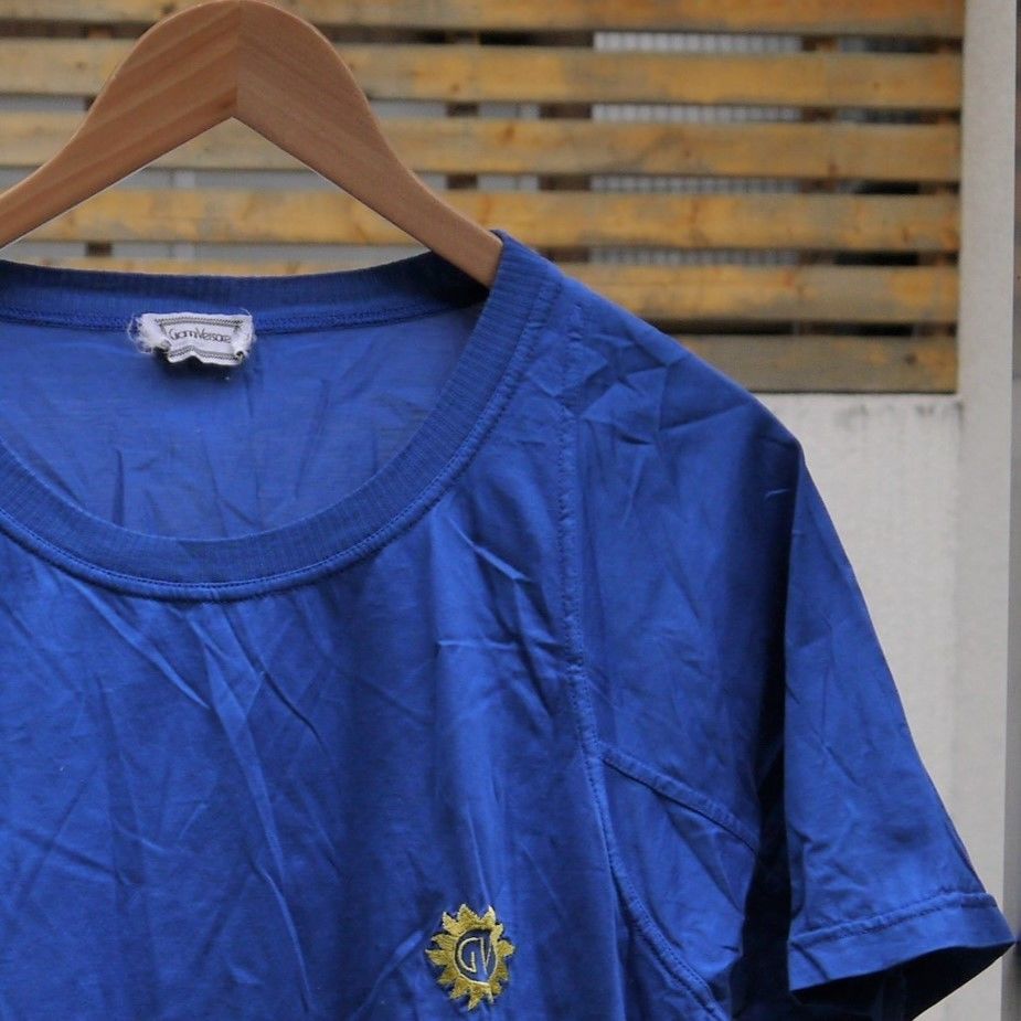 GIANNI VERSACE/ジャンニベルサーチ ロゴ刺繍Tシャツ 80s~90S GIANNI VERSACE/ジャンニベルサーチ ロゴ刺繍Tシャツ 80s~90S