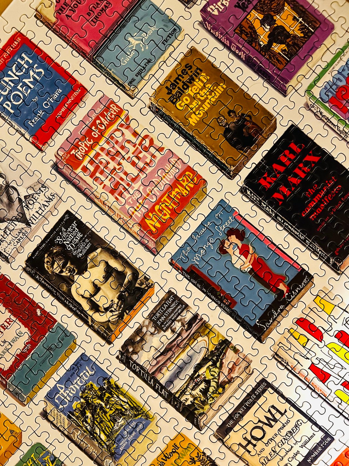 Classic Paperbacks 1000 Piece Puzzle | 誠光社 通信販売