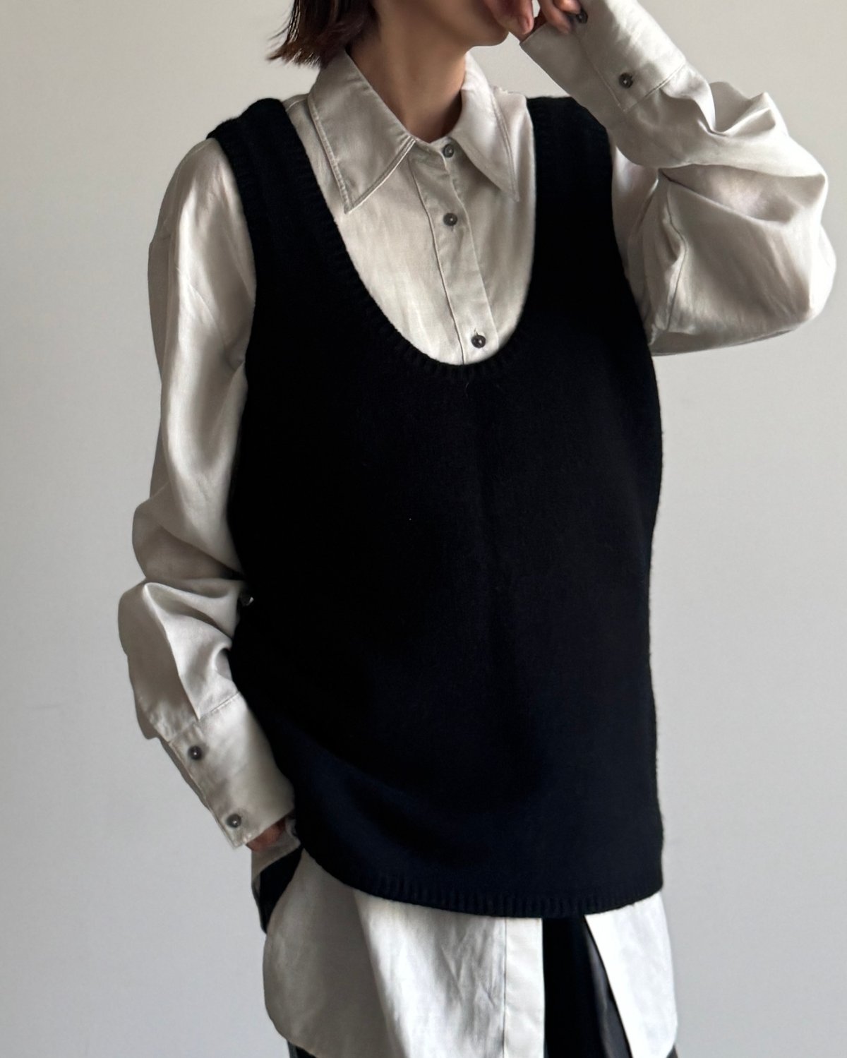 【FINE】wool U neck vest/2color | F A S H I R U