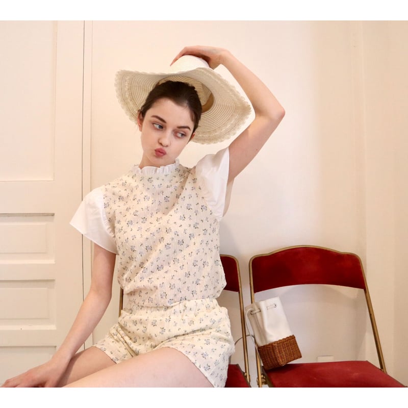French flower back ribbon frill blouse blue | é French flower back ribbon frill blouse blue | é