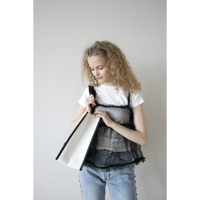 2023SS Ver ÉPINE PARIS piping heart studs bag | 2023SS Ver ÉPINE PARIS piping heart studs bag |
