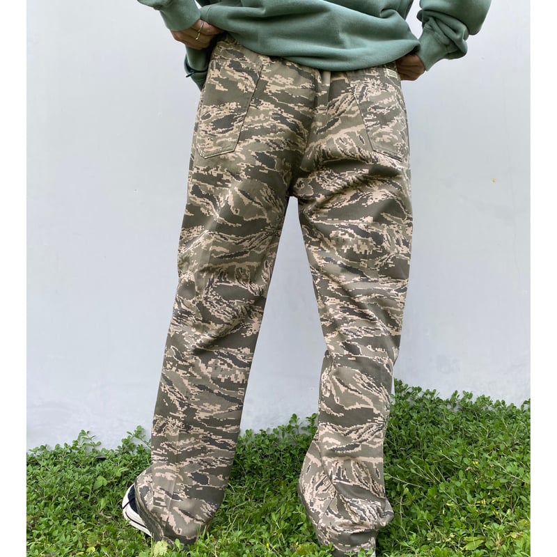 COMFORTABLE REASON「Camo DOC Slacks」 | gouter le COMFORTABLE REASON「Camo DOC Slacks」 | gouter le