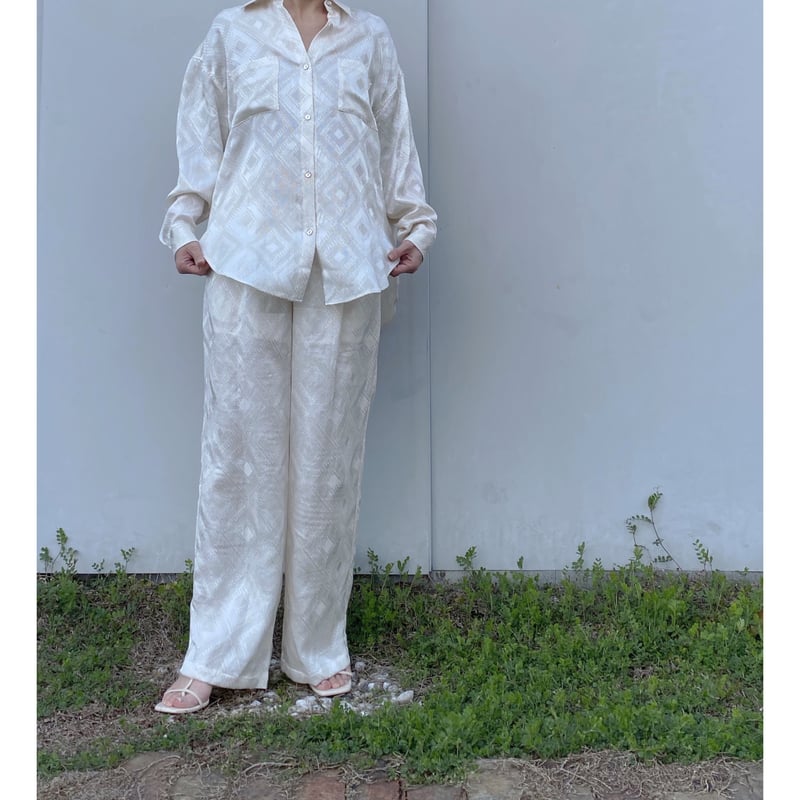 ERiKOKATORi「gisha jacquard pants」ivory. | goute ERiKOKATORi「gisha jacquard pants」ivory. | goute