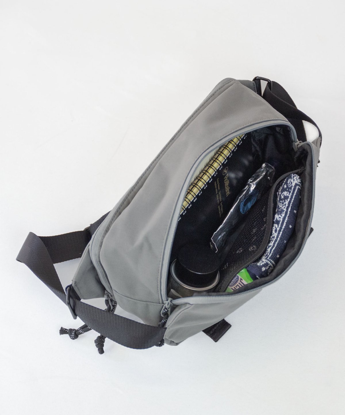 ちょっとした外出に Travel Slim Sling | wdl. | OFFICIAL ...