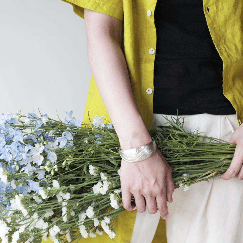 Umi bangle | 鶫 tsugumi 銀小物製作所 online store Umi bangle | 鶫 tsugumi 銀小物製作所 online store