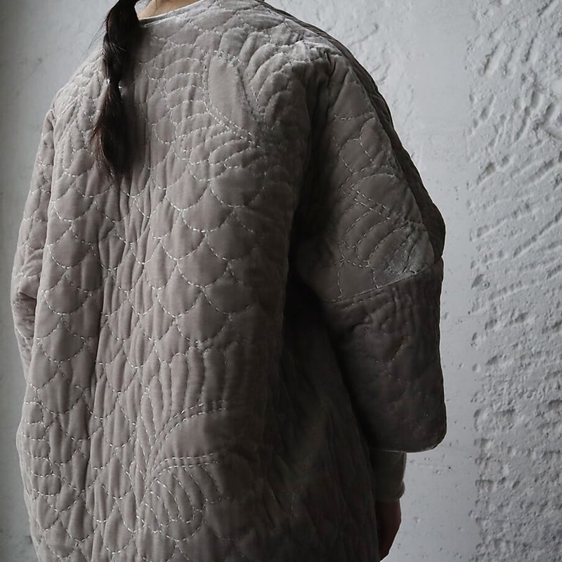TOWAVASE velvet quilt robe (gray) | nii-B | W TOWAVASE velvet quilt robe (gray) | nii-B | W