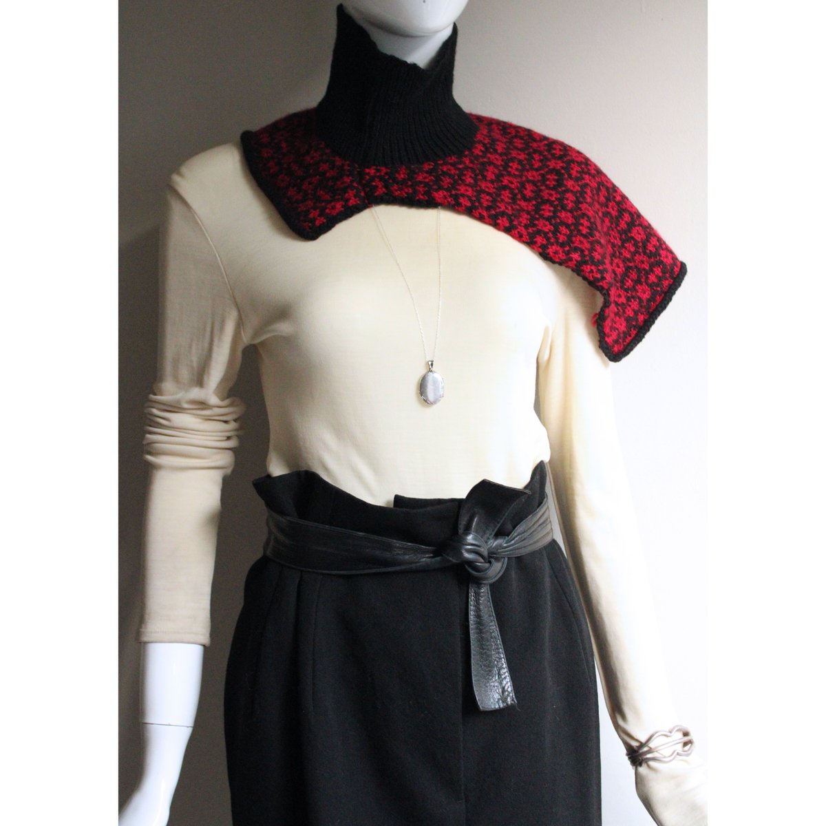 vintage hand knitted bib neck warmer | angie la...