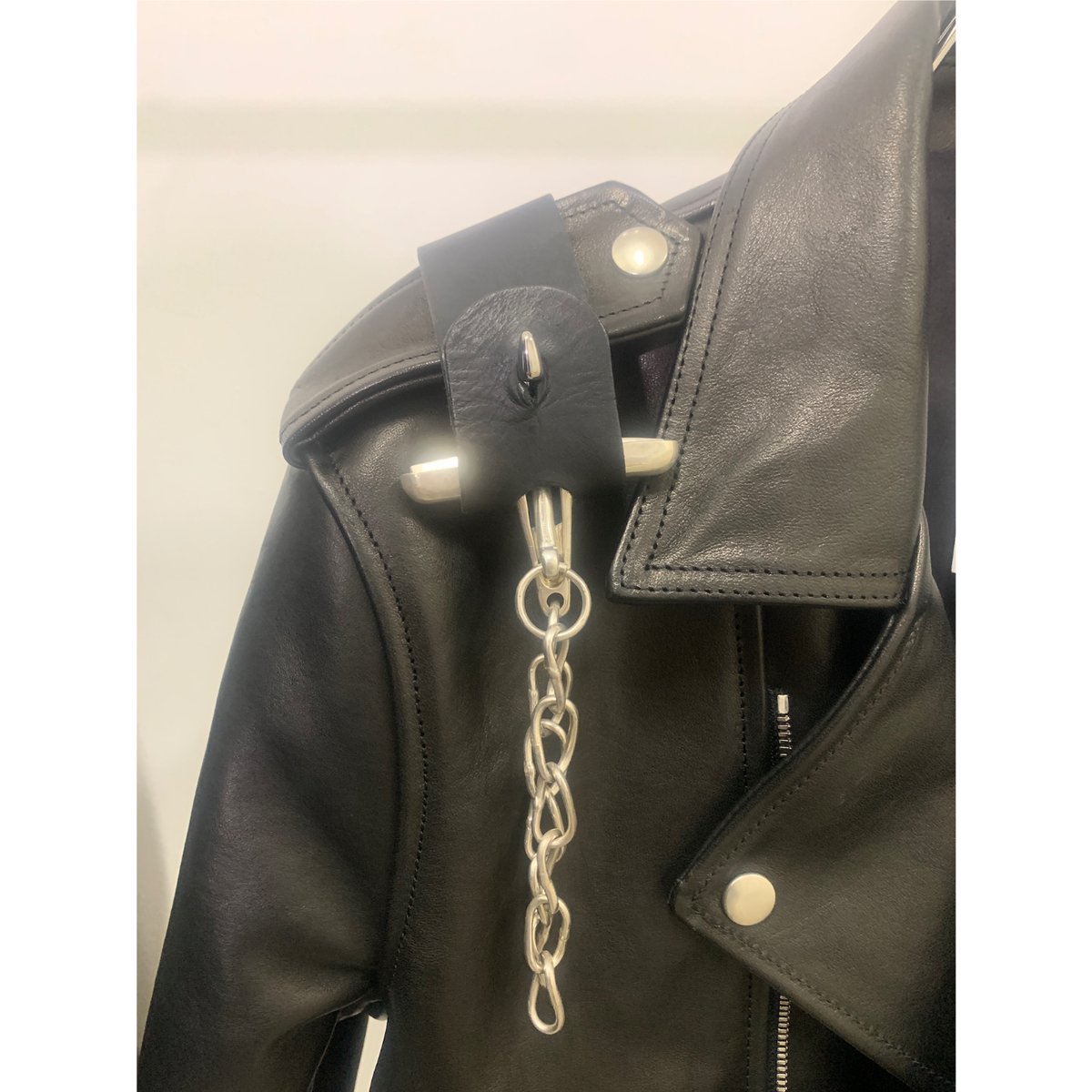 FRACTION : EAST GERMAN ARMY RAMONES HANDCUFFS