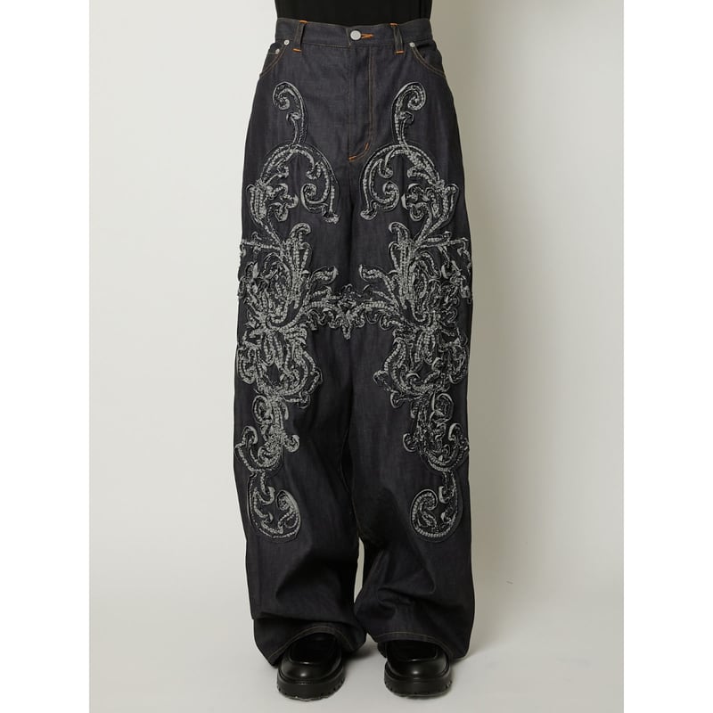 TAAKK : CHAMBRAY SCULPTURE DENIM WIDE PANTS | B TAAKK : CHAMBRAY SCULPTURE DENIM WIDE PANTS | B