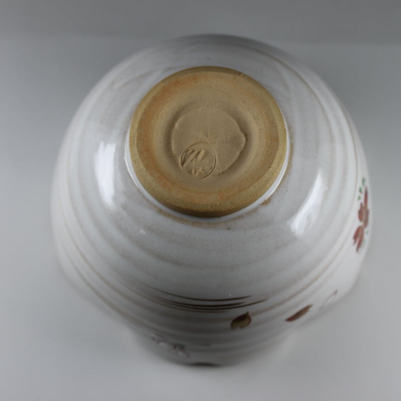 中村良二 灰釉桜形茶碗【茶道具/茶碗/共箱/新品】 | 龍門堂 中村良二 灰釉桜形茶碗【茶道具/茶碗/共箱/新品】 | 龍門堂