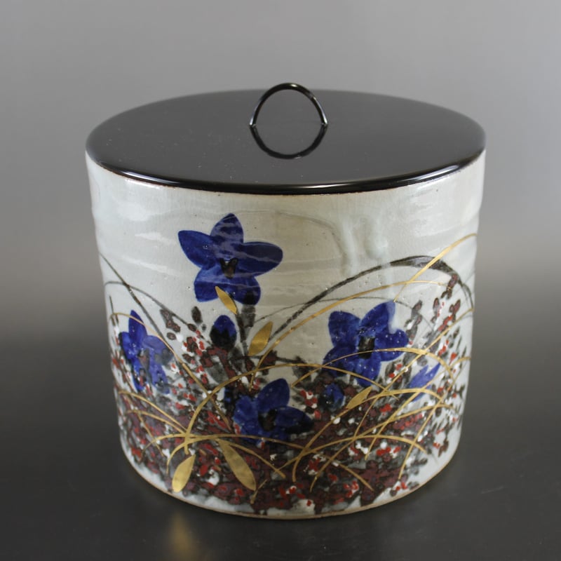 加賀瑞山 乾山写秋草水指 共箱【茶道具/水指/共箱】 | 龍門堂 加賀瑞山 乾山写秋草水指 共箱【茶道具/水指/共箱】 | 龍門堂