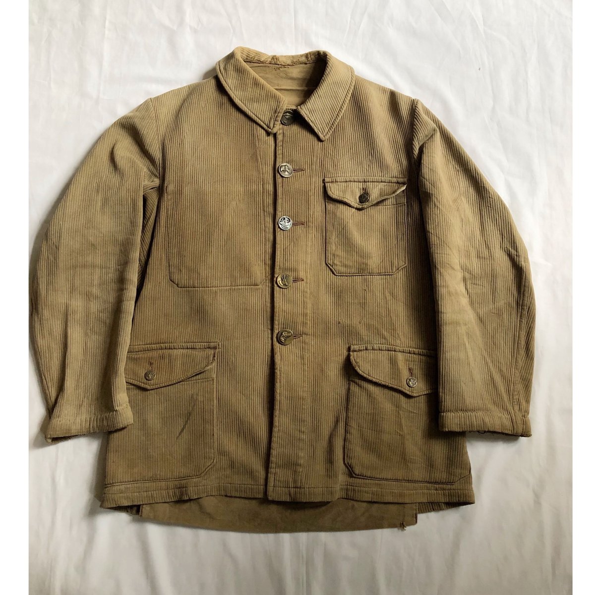 Later 40's〜 Early 50's Beige Pique Animal Butto...