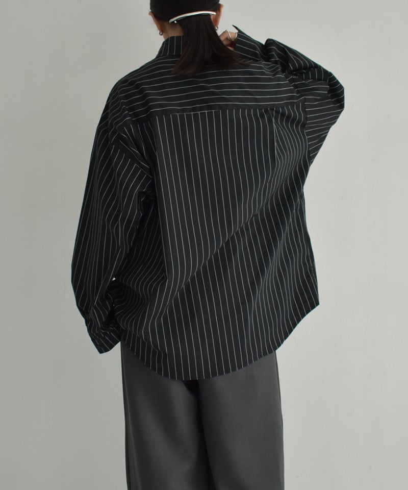 tops-02511 ピンストライプ オーバー シャツ ホワイト ブラック tops-02511 ピンストライプ オーバー シャツ ホワイト ブラック