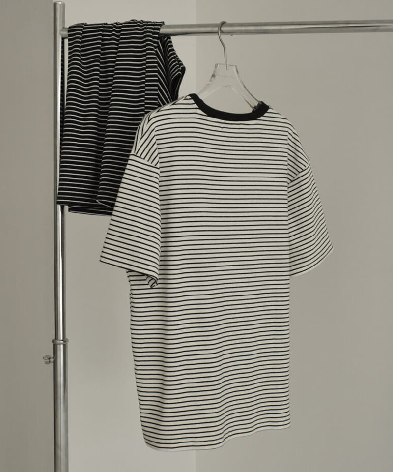 tops-02405 オーバーサイズボーダーTシャツ ホワイト ブラック tops-02405 オーバーサイズボーダーTシャツ ホワイト ブラック