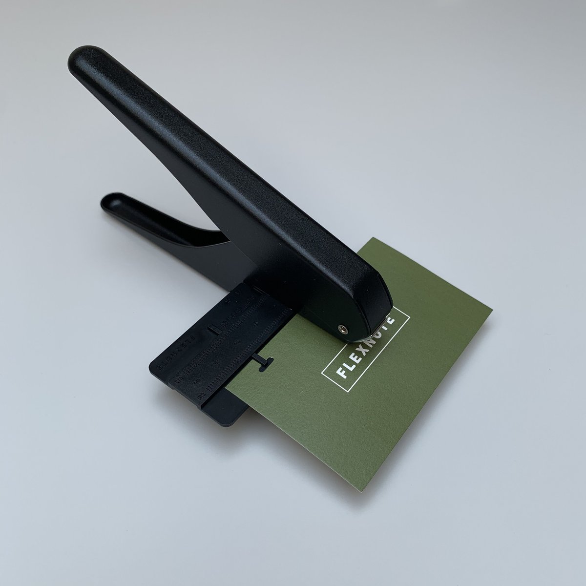 T-HOLE PUNCH | FLEXSTORE