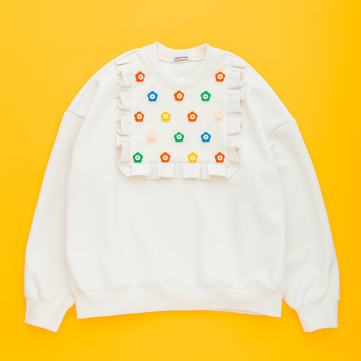 Flower Button Sweat - OFFWHITE | HOWTOVENUS