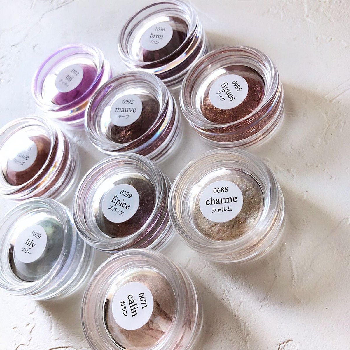 Lueur d'origine nuance powder / brun | joujou Lueur d'origine nuance powder / brun | joujou