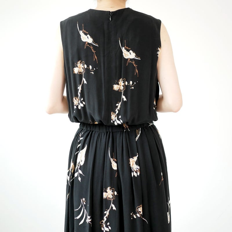 SACRA | サクラ |AUTUMN FLOWER OPオータムフラワーワンピース SACRA | サクラ |AUTUMN FLOWER OPオータムフラワーワンピース