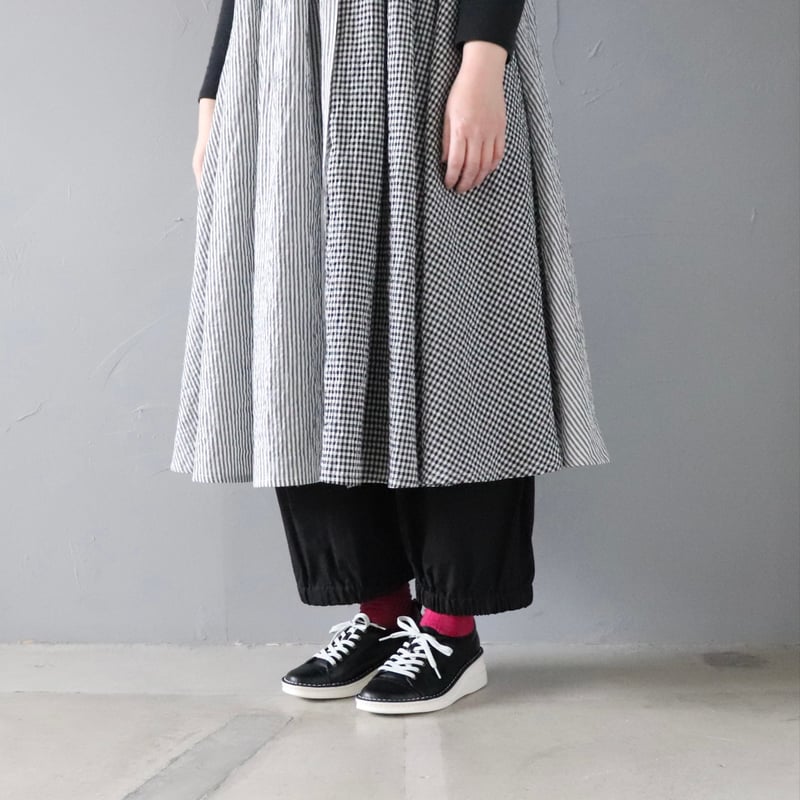 クラージュさんにつくってもらったタックワイドパンツ〈くろ クラージュさんにつくってもらったタックワイドパンツ〈くろ