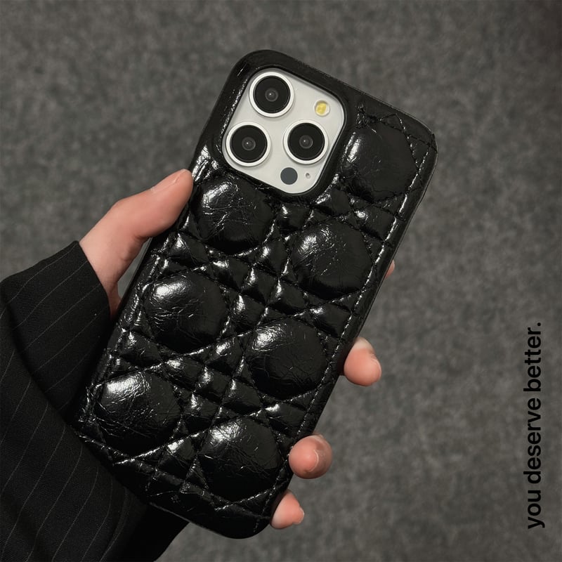エナメルレザー iPhone15pro/15ケース キルティング エナメルレザー iPhone15pro/15ケース キルティング