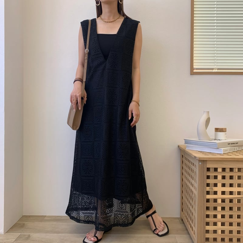 レースVネックロングワンピース | BLATE レースVネックロングワンピース | BLATE
