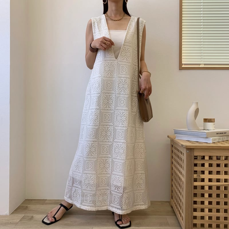 レースVネックロングワンピース | BLATE レースVネックロングワンピース | BLATE