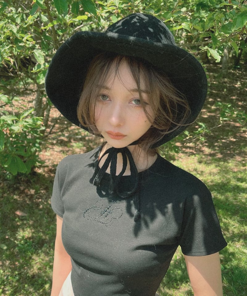 ビジューTシャツ Bijou T-shirt | FICTION TOKYO OFFICIAL ビジューTシャツ Bijou T-shirt | FICTION TOKYO OFFICIAL