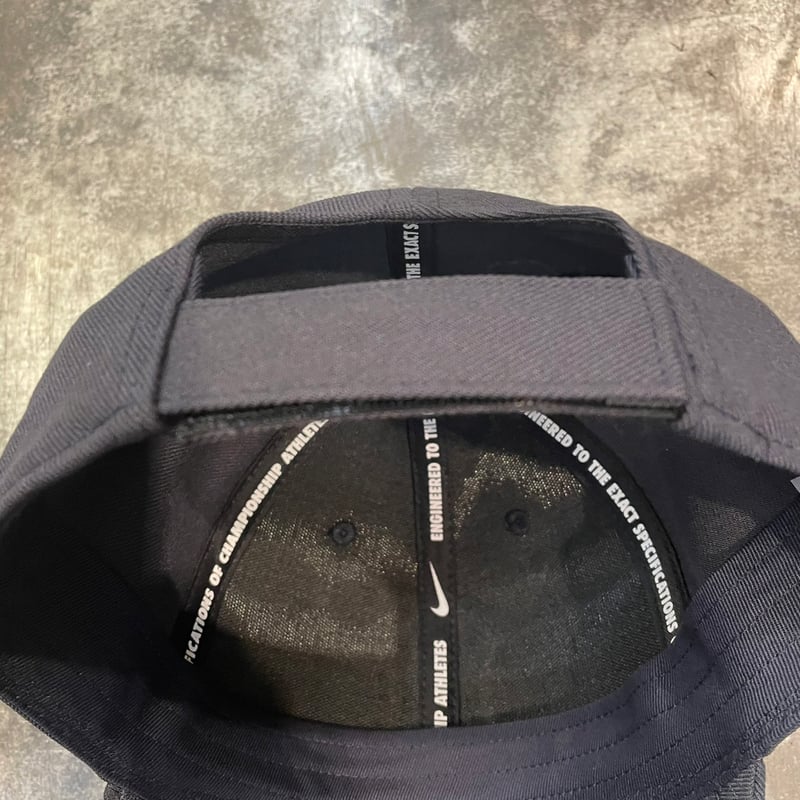 日本未発売モデル NIKE×YANKEES Club CAP NAVY HARD TYPE 日本未発売モデル NIKE×YANKEES Club CAP NAVY HARD TYPE