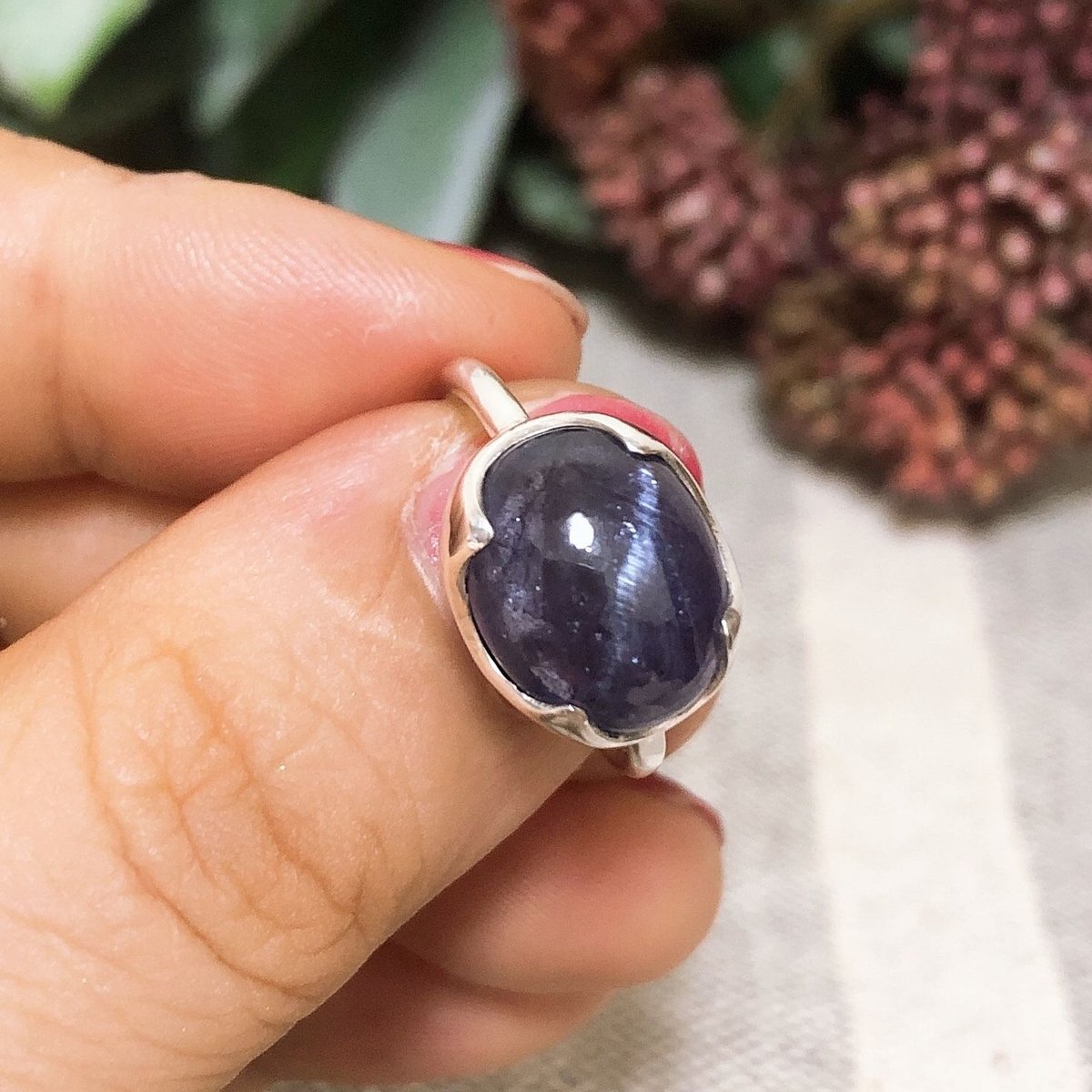 10号キャッツアイ効果タンザナイトSVリング | Le Papillon Jewelry 10号キャッツアイ効果タンザナイトSVリング | Le Papillon Jewelry