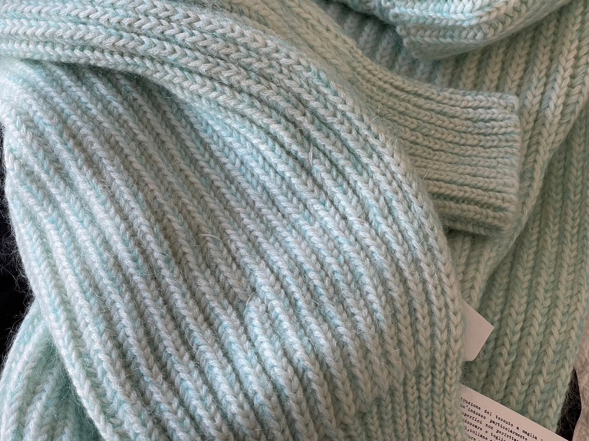新品 maison margiela 変形 knit | requality 新品 maison margiela 変形 knit | requality