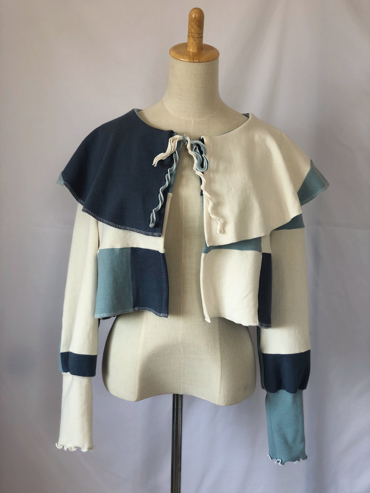 ブルー系配色ラッフルカラースウェットメローリボンブラウス | TOIRO' S STORE