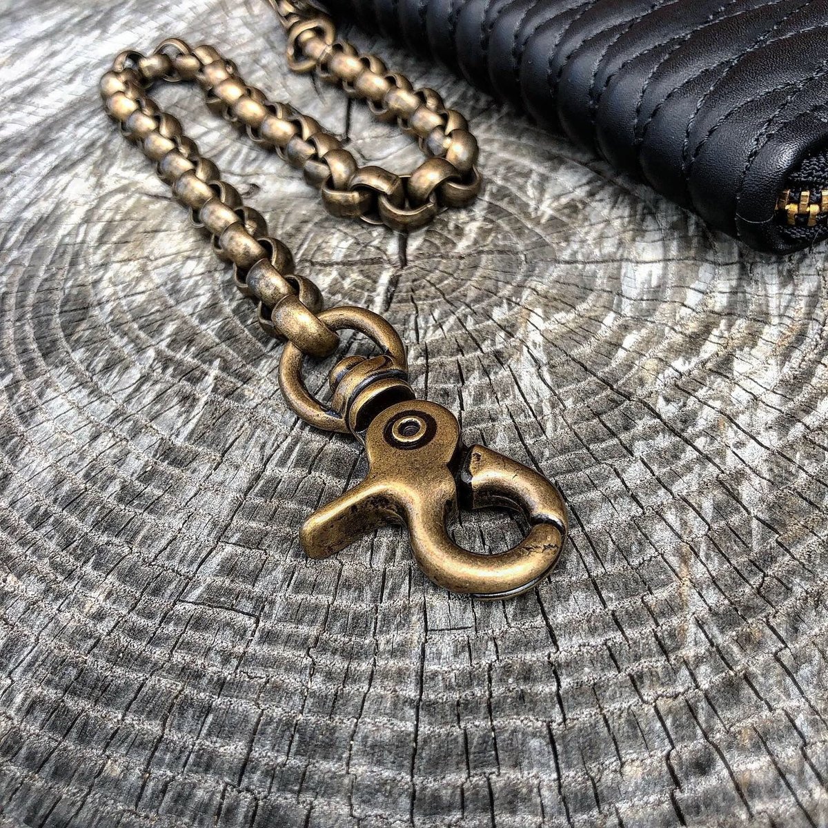 BACK DROP Leathers / WALLET CHAIN | GOLDRUSH ON...