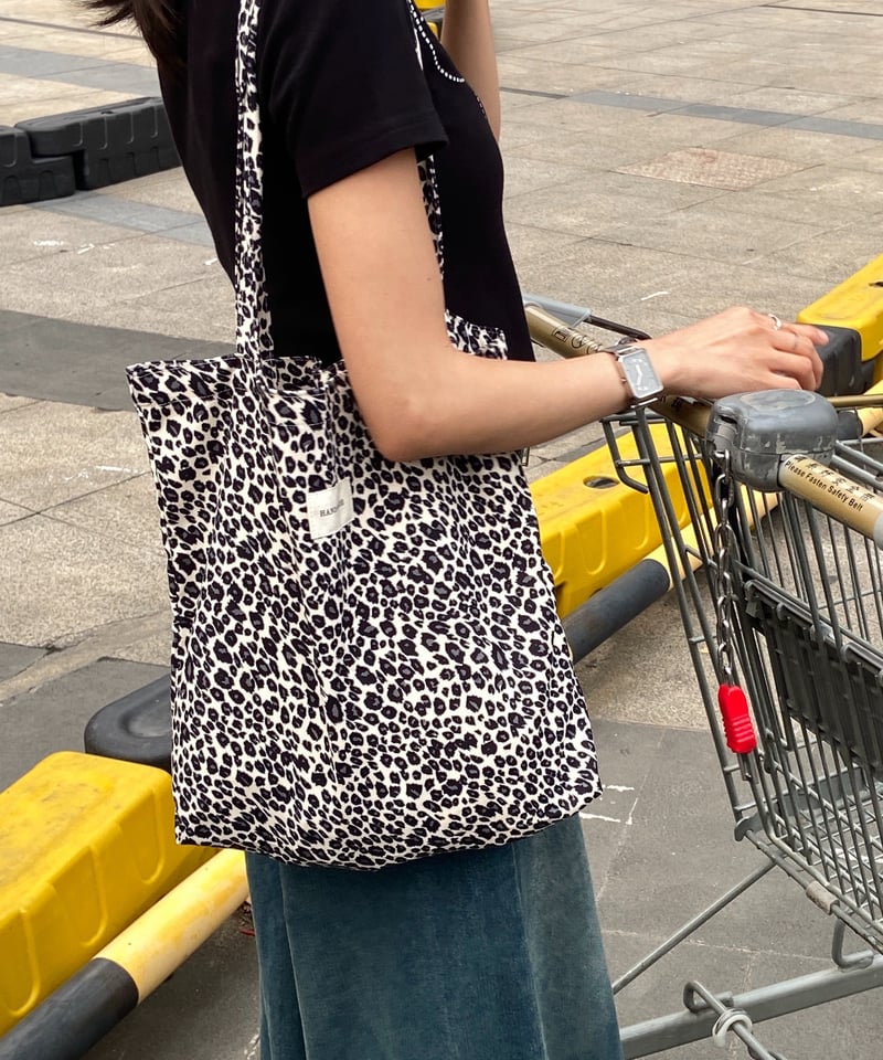 予約販売】レオパード柄トートバッグ | KISHIKA 予約販売】レオパード柄トートバッグ | KISHIKA