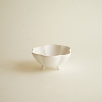 安藤雅信】れんげ型小鉢 M(乳白艶釉) | ギャルリ百草 online store 安藤雅信】れんげ型小鉢 M(乳白艶釉) | ギャルリ百草 online store