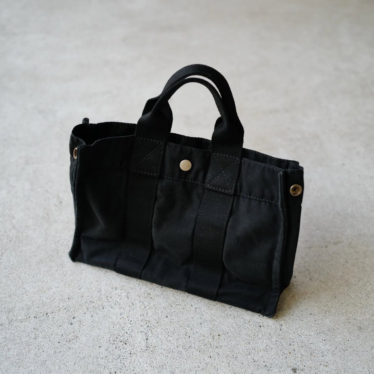 Super Black Super Black