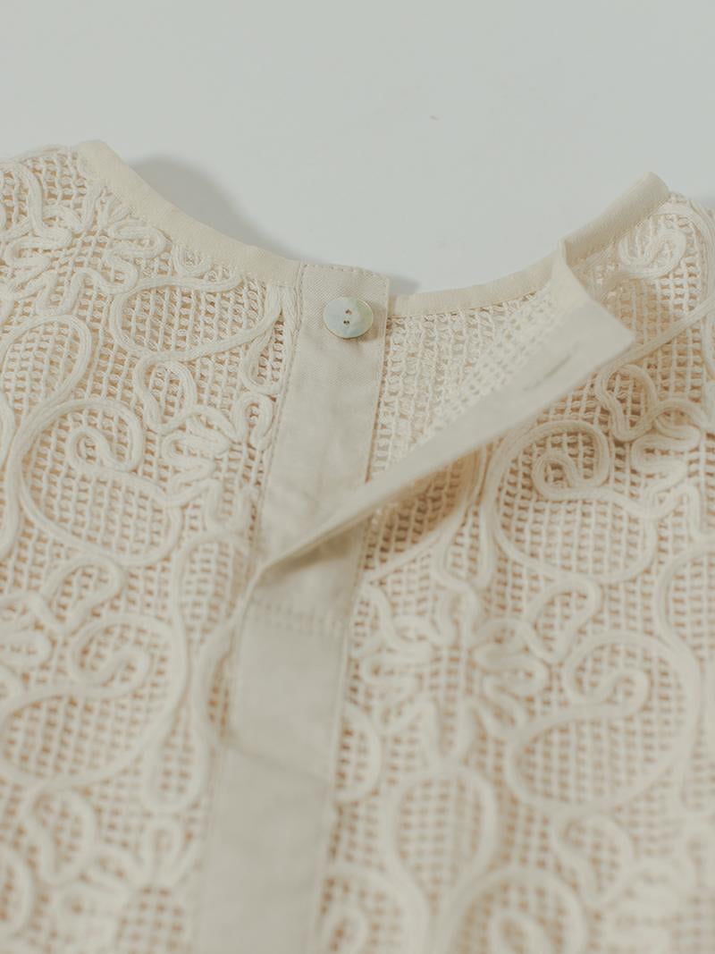 CODE LACE BLOUSE Y242-11030-2 | BlueOnionStore