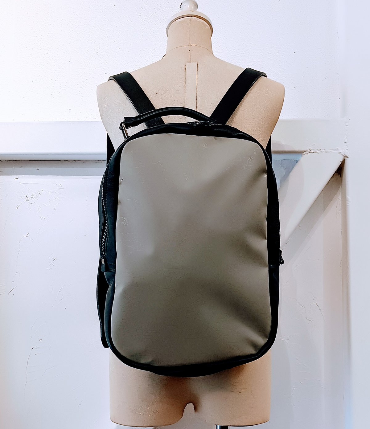 【nl001du】A4対応 レザー×PU リュックサック カモフラージュ ライトグレー【nil...