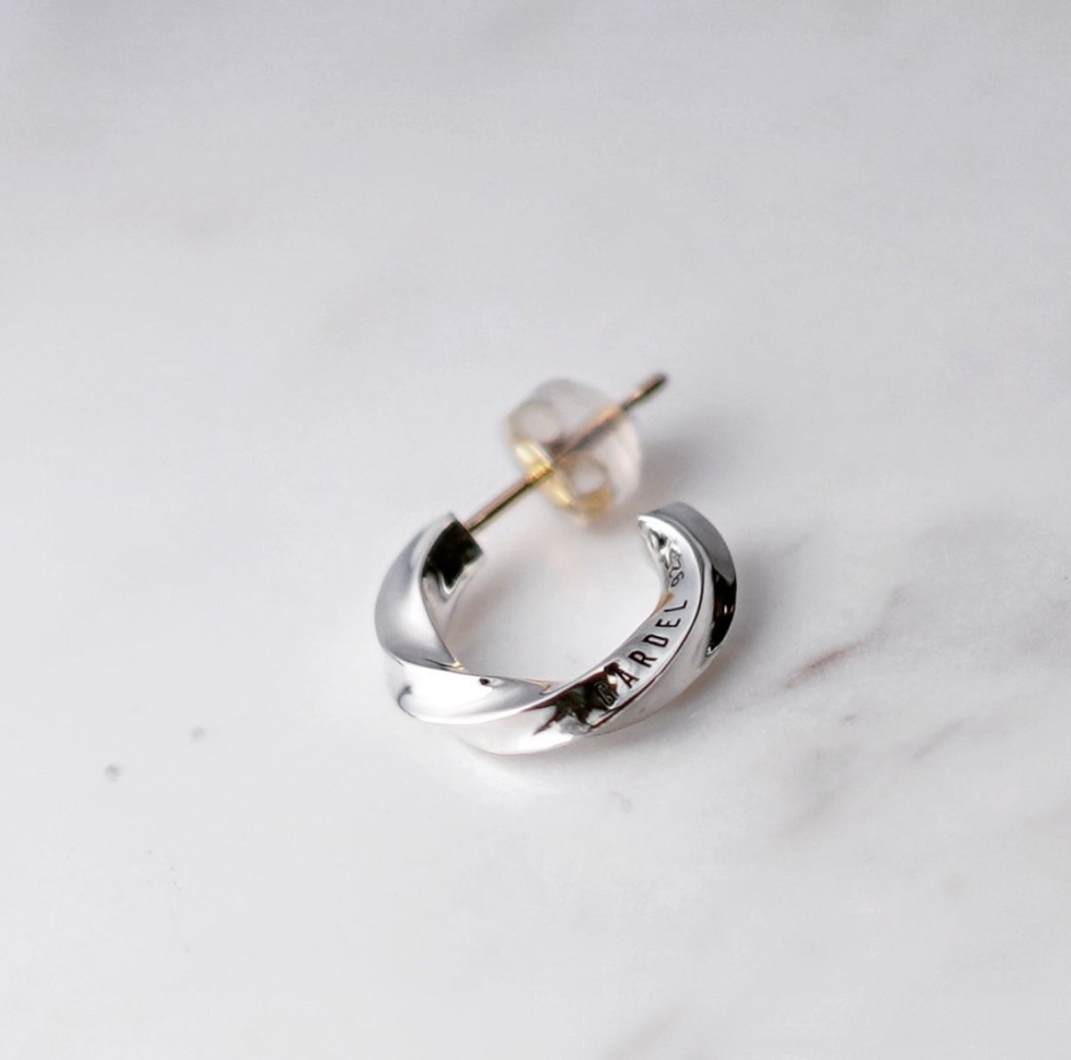 STREAM PIERCE | GARDEL