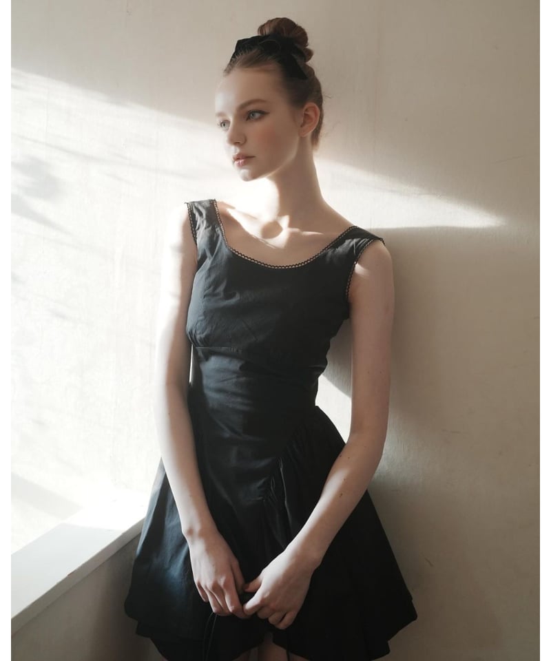Black swan mini dress | Treat ürself Black swan mini dress | Treat ürself