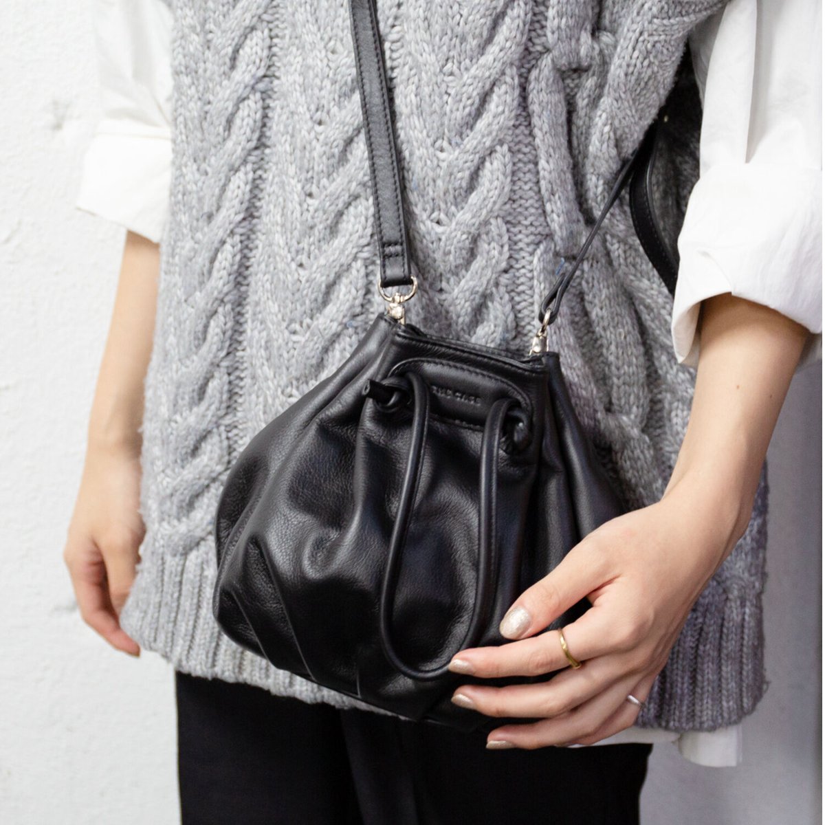 餃子のような ”2WAY 巾着バッグ” kinchaku mandoo bag | THE C 餃子のような ”2WAY 巾着バッグ” kinchaku mandoo bag | THE C