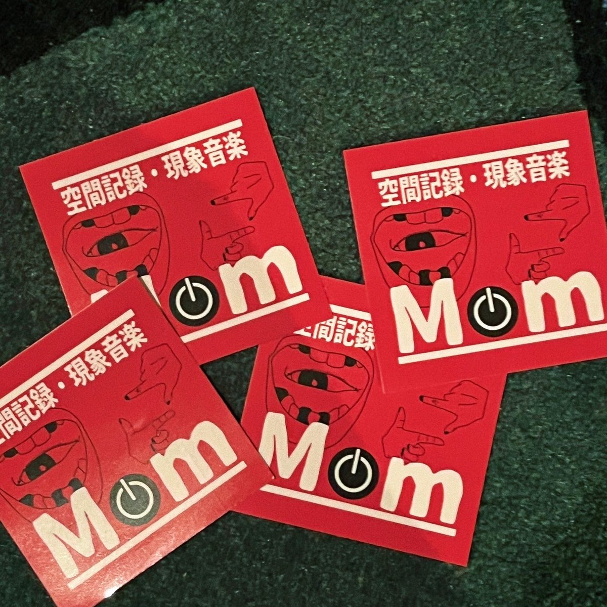 New Mom logo sticker | ClubDetox