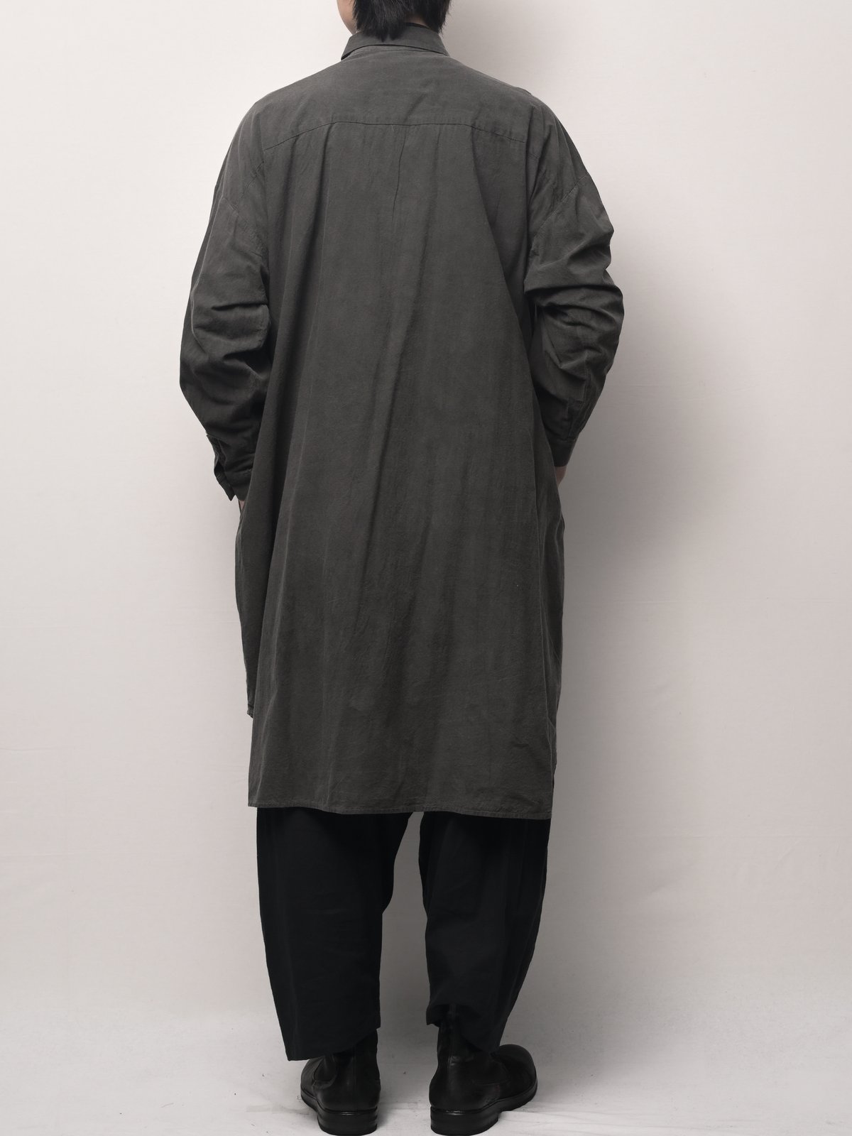 墨染コットンロングドロップシャツ | I R O F U S I online shop 墨染コットンロングドロップシャツ | I R O F U S I online shop