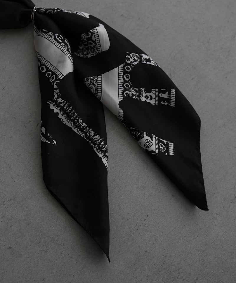HIGH-END VINTAGE SILK SCARF | CTHY HIGH-END VINTAGE SILK SCARF | CTHY